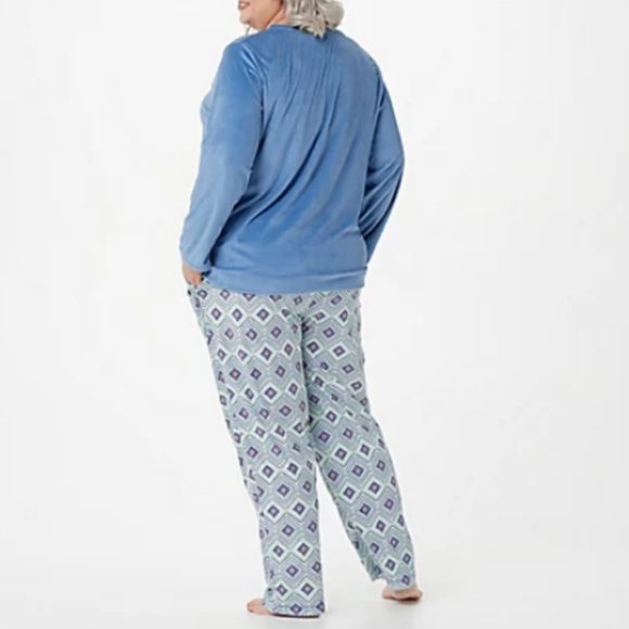 stan herman | Intimates & Sleepwear | Stan Herman Silky Velour Petite ...